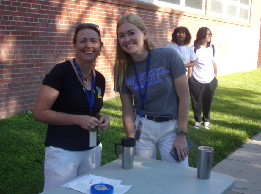 Manual Middle School » Academic Offerings